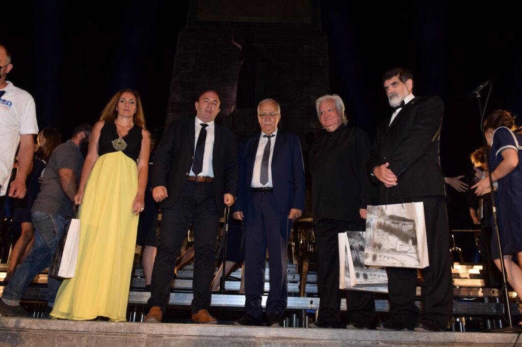 «Υμνος εις την Ελευθερίαν» από τα Καλάβρυτα σε όλη την Ελλάδα - kirix ...