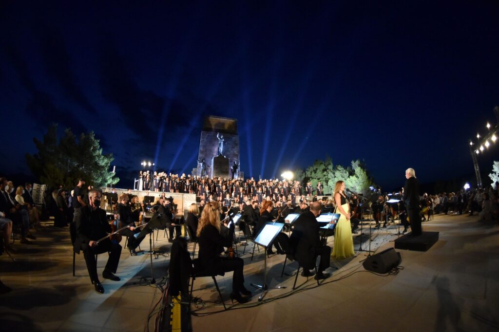 «Υμνος εις την Ελευθερίαν» από τα Καλάβρυτα σε όλη την Ελλάδα - kirix ...